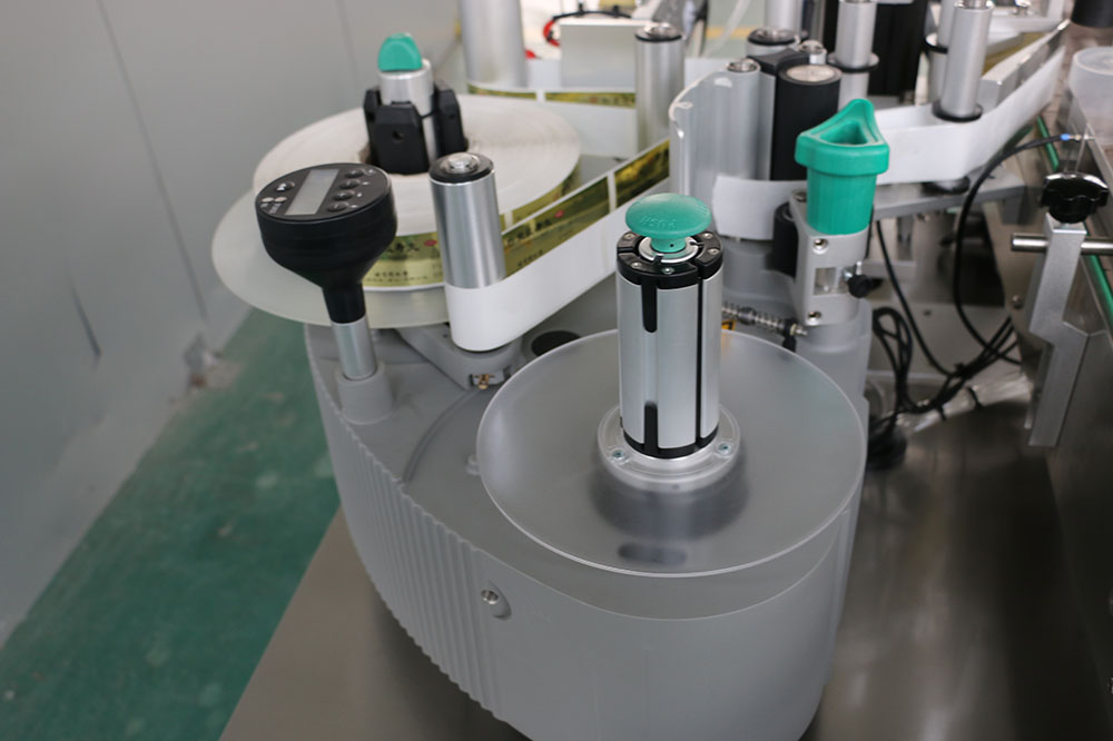 Experienced supplier of sticker labeling machine,positioning labeling ...