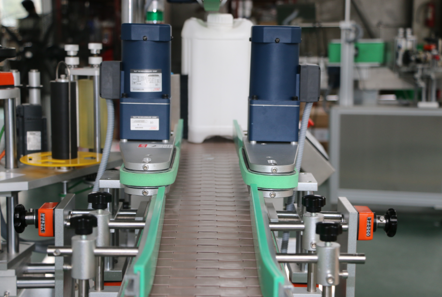 Experienced supplier of bucket side labeling machine,bucket label ...