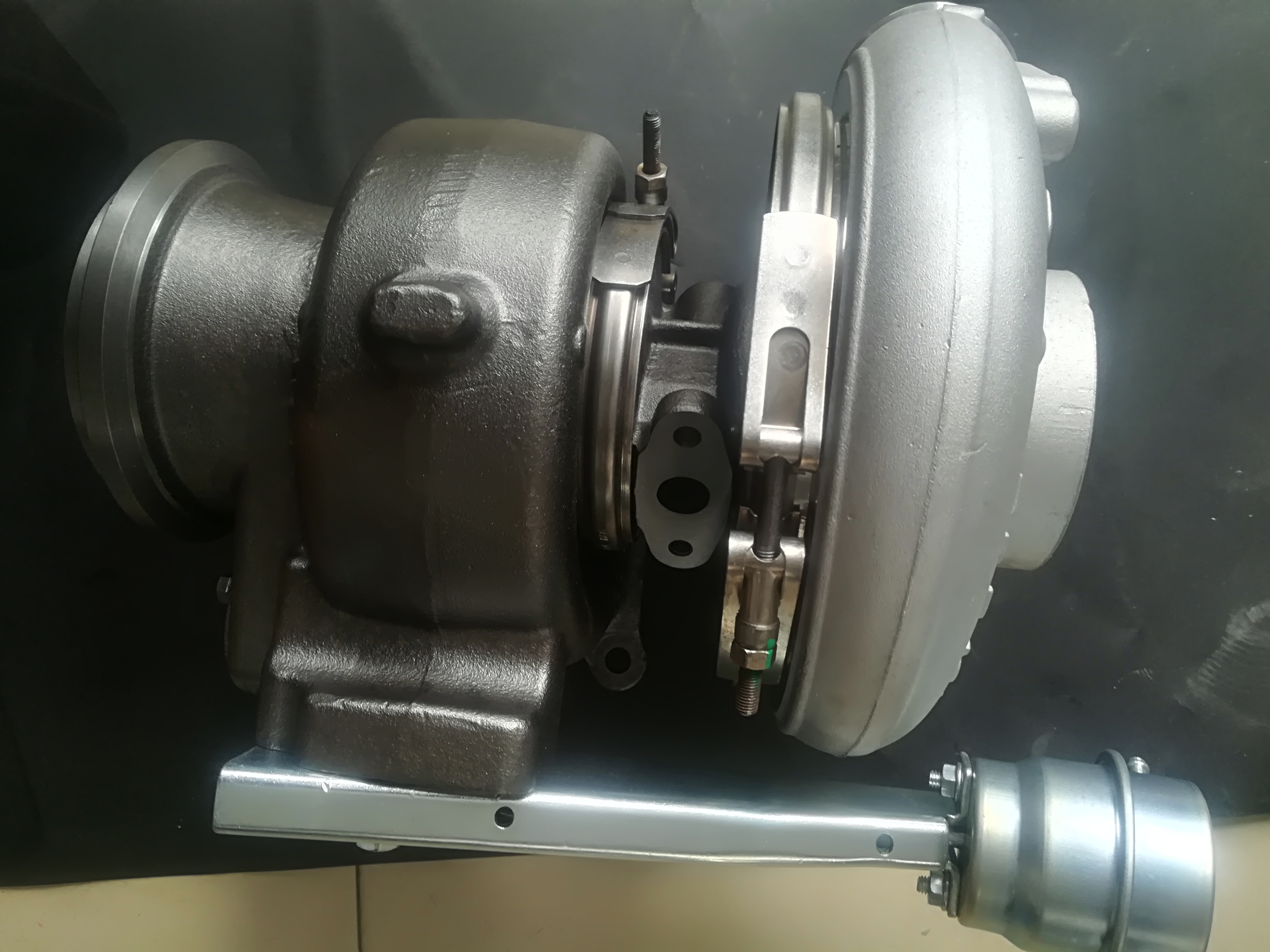 DEFENDER HX55W 4024963 3593597 3593598 For Cummins Industrial Tu