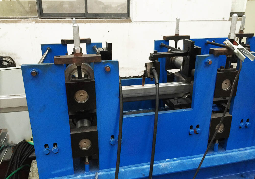 Experienced supplier of Pallet Rack Beam Roll Forming Machine