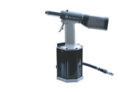 The Pneumatic hydraulic rivet TOOLS Integrity comes to the first